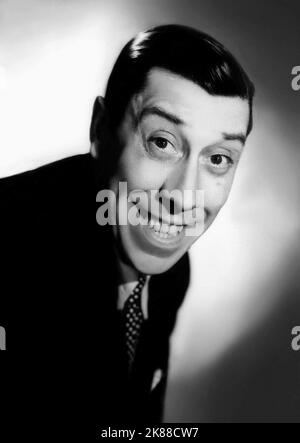 FERNANDEL ACTOR (1946 Stock Photo - Alamy