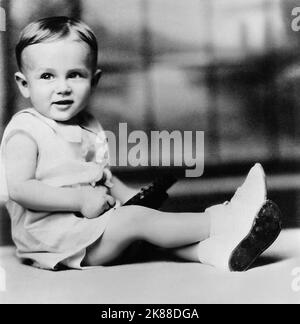JAMES DEAN CHILD PHOTO OF ACTOR (1933 Stock Photo - Alamy