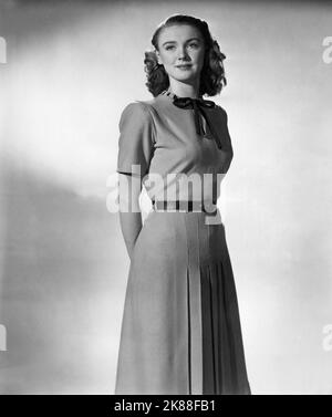 Susan Shaw Actress 01 May 1948 **WARNING** This Photograph is for ...