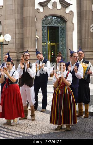 Portugal, Madeira, Funchal, fiesta, people, singing, dancing ...