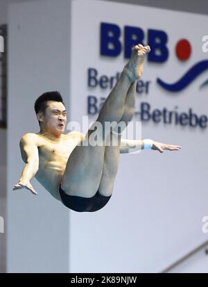 Cao Yuan of China competes in the men's 3m springboard diving ...