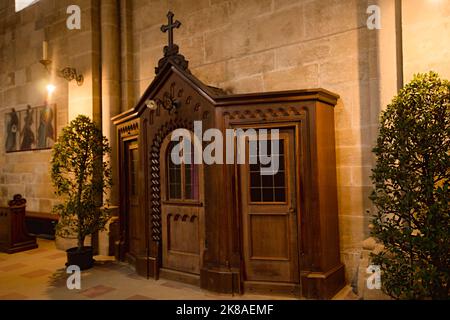 Beichtstuhl im Bamberger Dom Stock Photo - Alamy