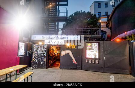 Zur Ritze Bar, St Pauli, Reeperbahn, Hamburg, Germany Stock Photo - Alamy