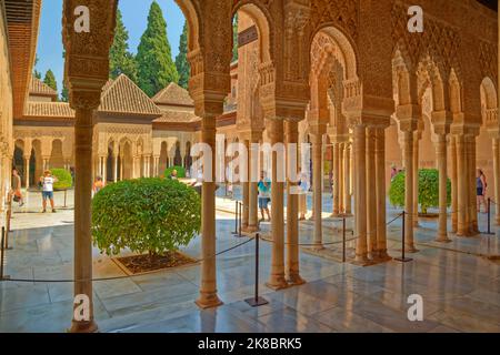 The Palace of the Lions, one of the 3 main Palaces of the Alhambra ...