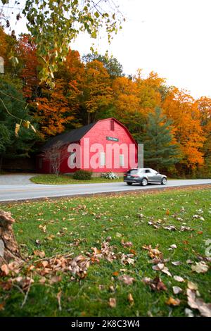 Tyler Barn in the Rocky River Reservation in Fall Stock Photo - Alamy