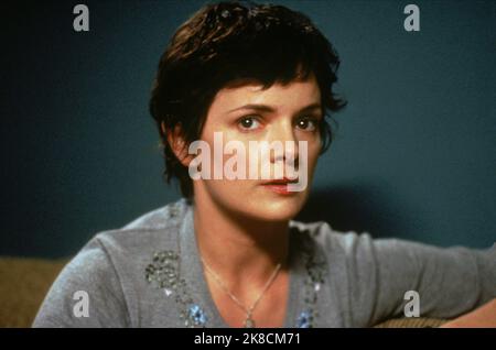 Stacy Edwards Film: Four Dogs Playing Poker (2000) Characters: Holly ...