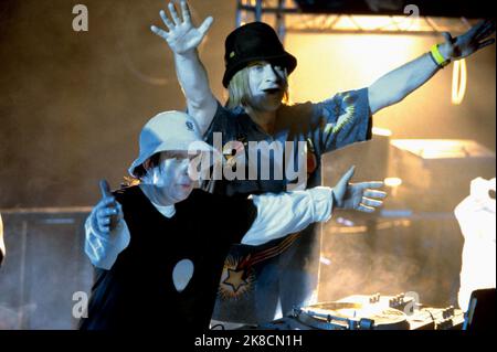 ENFIELD,BURKE, KEVIN and PERRY GO LARGE, 2000 Stock Photo - Alamy