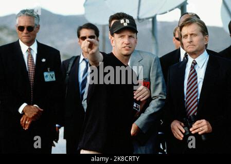 TRAFFIC, Director Steven Soderbergh on set, 2000. (c) USA Films ...