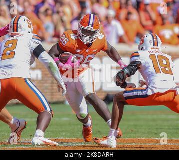 Clemson, SC, USA. 22nd Oct, 2022. Syracuse's Ja'had Carter #1 runs a ...