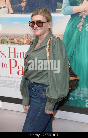 October 23, 2022: VICTORIA REES attends the Sydney Premiere of 'Mrs ...
