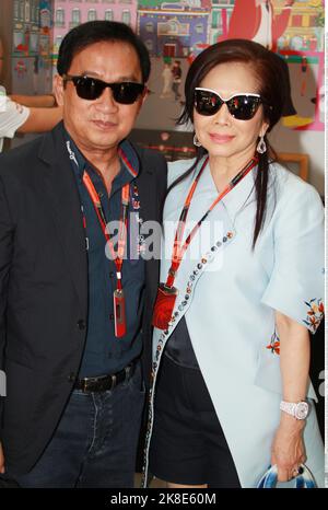 Daranee Yoovidhya Red Bull Erbin Thailand, The Thai Family holds a ...