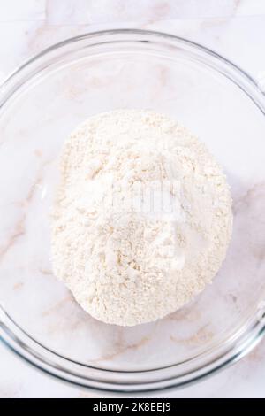 Apple sharlotka muffin Stock Photo - Alamy