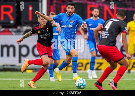 ROTTERDAM - (lr) Yusuf Barasi of AZ Alkmaar, Kenzo Goudmijn or svb ...