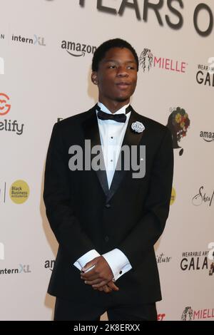 LOS ANGELES - OCT 22: Branson Bailey at the 5th Annual Wearable Art ...