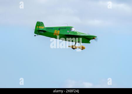 Cassutt Racer IIIM ‘G-BFMF’ airborne at the Race Day airshow held at ...
