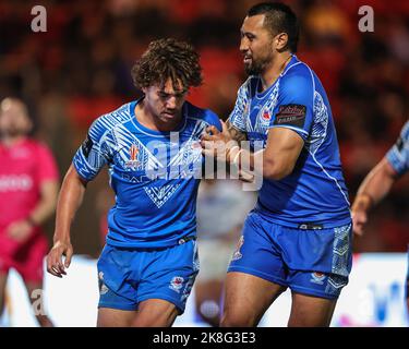 Chanel Harris-Tavita of Samoa goes over for a try during the Rugby ...