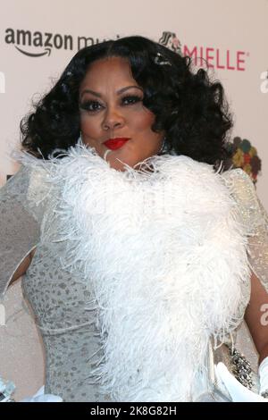 LOS ANGELES - OCT 22: Lela Rochon Fuqua at the 5th Annual Wearable Art ...