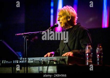 Edinburgh, Scotland. Sun 23 October 2022. Welsh singer / songwriter ...