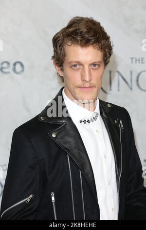 Robert Strange attends the World premiere of "The Lord Of The Rings ...