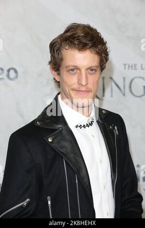 Robert Strange attends the World premiere of "The Lord Of The Rings ...