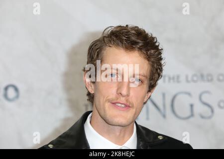 Robert Strange attends the World premiere of "The Lord Of The Rings ...