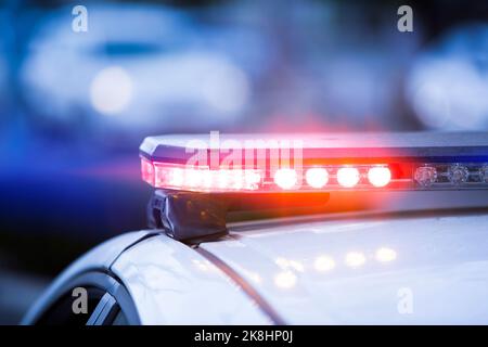 A police unit responds to the scene of an emergency Stock Photo - Alamy