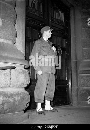 Oslo 19541015 Home Guard Mobilization in Oslo. Hallomann in NRK Steinar ...