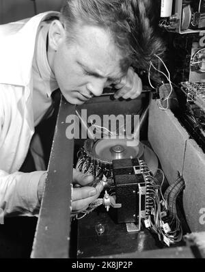 Oslo 1954 Nusse - Norway's first "computer"? Nusse is an electronic ...