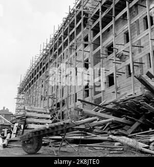 Oslo (?) 19560706 Building workers strike. Here, the workers leave the ...
