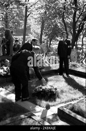 Oslo 19480517 May 17 Celebration in Oslo in glorious sun. Here the ...