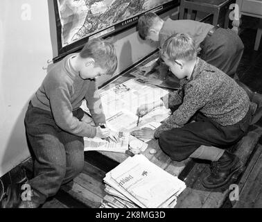 Oslo 1949 at Majorstua school in Oslo, newspaper reading in the ...