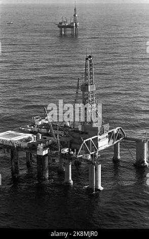 North Sea 19710609: The oil drilling platform Gulftide on the Ekofisk ...