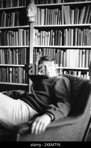 The author Axel Jensen with his wife Marianne Ihlen Stock Photo - Alamy