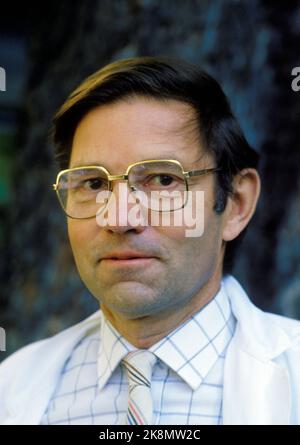 Oslo 19850920 Professor Jacob Natvig, director at Rikshospitalet. Photo ...