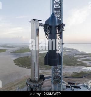 SpaceX stacks the Ship 24 Starship prototype atop Booster 7 at its ...