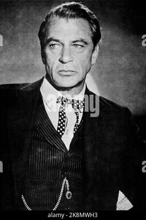 American actor Gary Cooper and actress Paulette Goddard in the movie ...