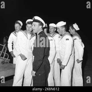 Slemdal 19580426. At the home of the actor-couple Lasse Kolstad and Bab ...