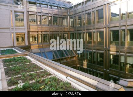 Oslo 19861008. Norges Bank Nybygg is opened. It is high under the roof ...