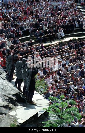 Moster 19910625 - Siggingferden June 1991 The royal family oversaw an ...