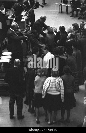 Oslo 1960. Meeting in the Maran Ata congregation, with Aage Samuelsen ...