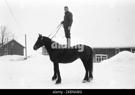 Hadeland March 4, 1967. Ski jumpers Lars Grini at home on the farm to ...
