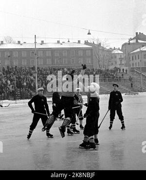 Oslo 19490213 international match in Bandy Norway / Finland at Bislett ...