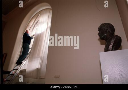 Oslo 19940212; Edvard Munch's painting '' Scream '' was stolen through ...