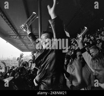 Oslo 19761024 Football, NM, cup final Fire Sogndal 2-1, Ullevaal ...