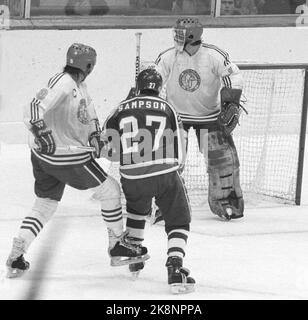 Sarajevo 19840207: Olympic ice hockey Norway Checkoslovakia (4-10). One ...