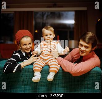 Sandefjord 19701210 Dizzie Tunes member Yngvar Numme (TV) with Mrs ...