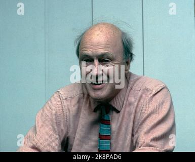 Oslo 19890929 The British author Roald Dahl presents his book Matilda ...