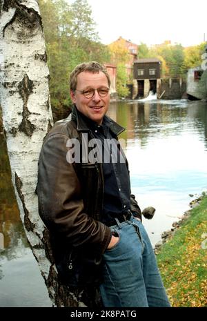 Oslo 19951020: Author Roy Jacobsen in Park in connection with the ...