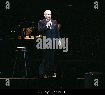 Frank Sinatra on stage Stock Photo - Alamy