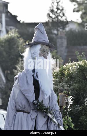 Bristol, UK. 24th Oct, 2022. Halloween, Samhain, Gandalf the wizzard ...